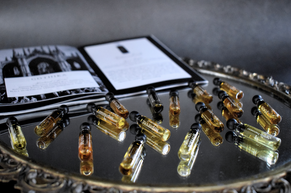 Perfume Samples & Discovery Sets – Dark Tales | Artisan Perfumery